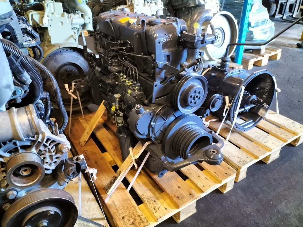 Mercedes/ADE COMPLETE 352 (Truck Engines) TURBO & NON-TURBO - Durban ...